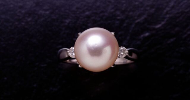 June Birthstones: Pearl, Alexandrite, and Moonstone | Color, Meaning ...